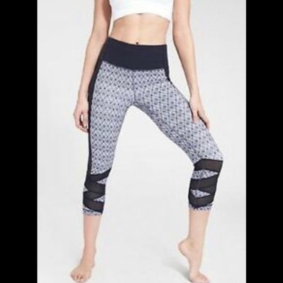 Athleta | Pants & Jumpsuits | Euc Athleta Leggings | Poshmark